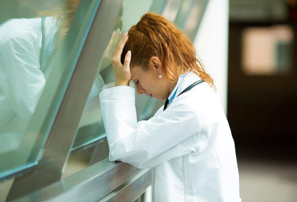 Síndrome de Burnout: entenda o que é e seu impacto nos médicos - Helios ...